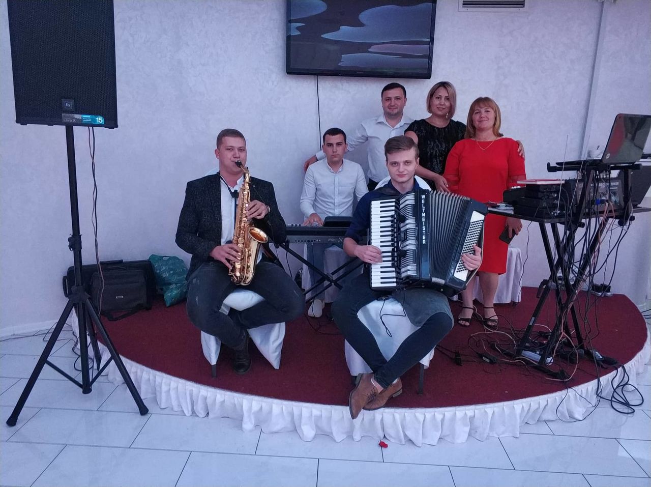 - FORMAȚIA ALUNELU Foto